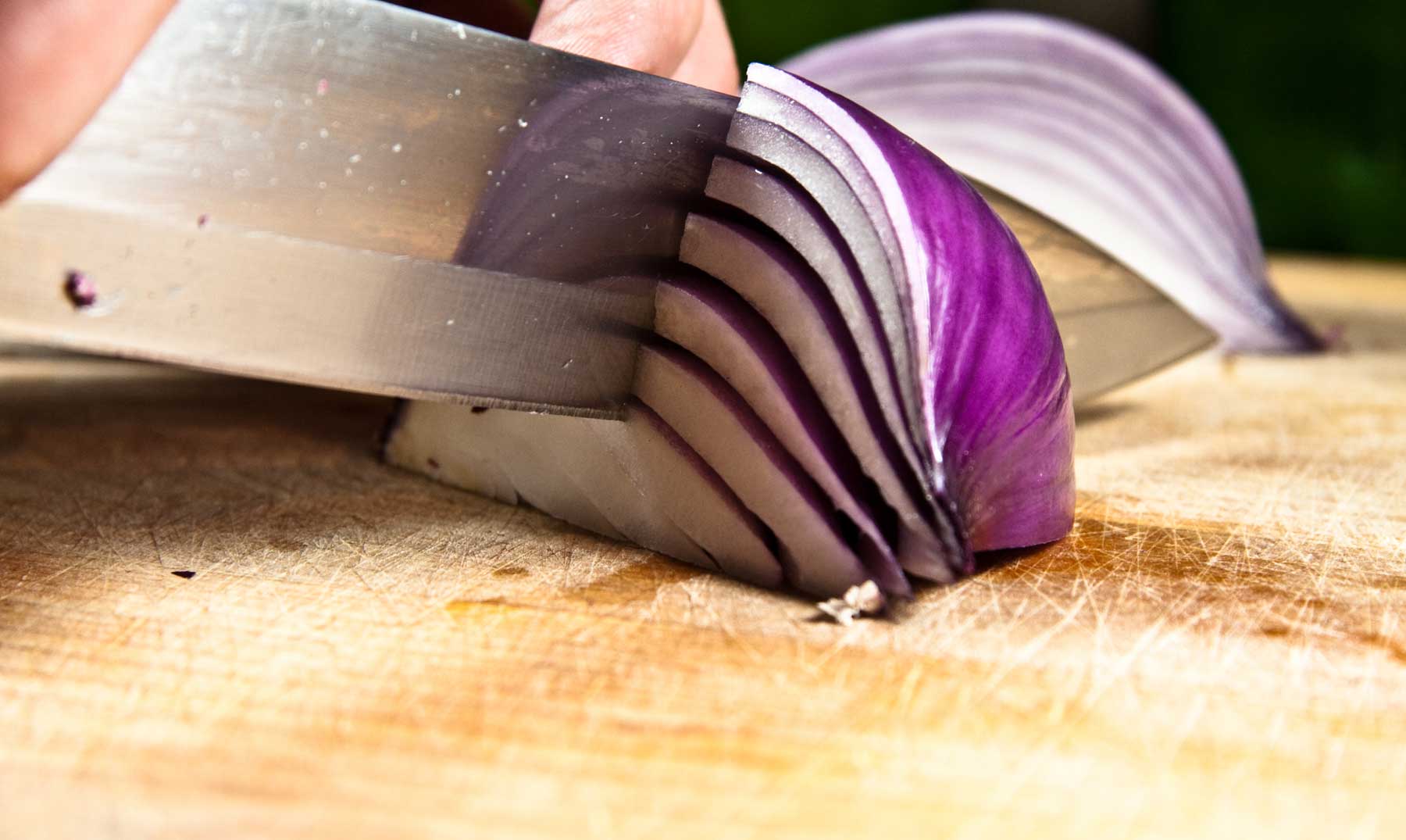 ¿Por qué lloramos al pelar cebollas? - Supercurioso