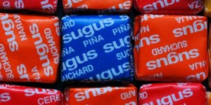 ¿Sabes por qué es azul el Sugus de piña?